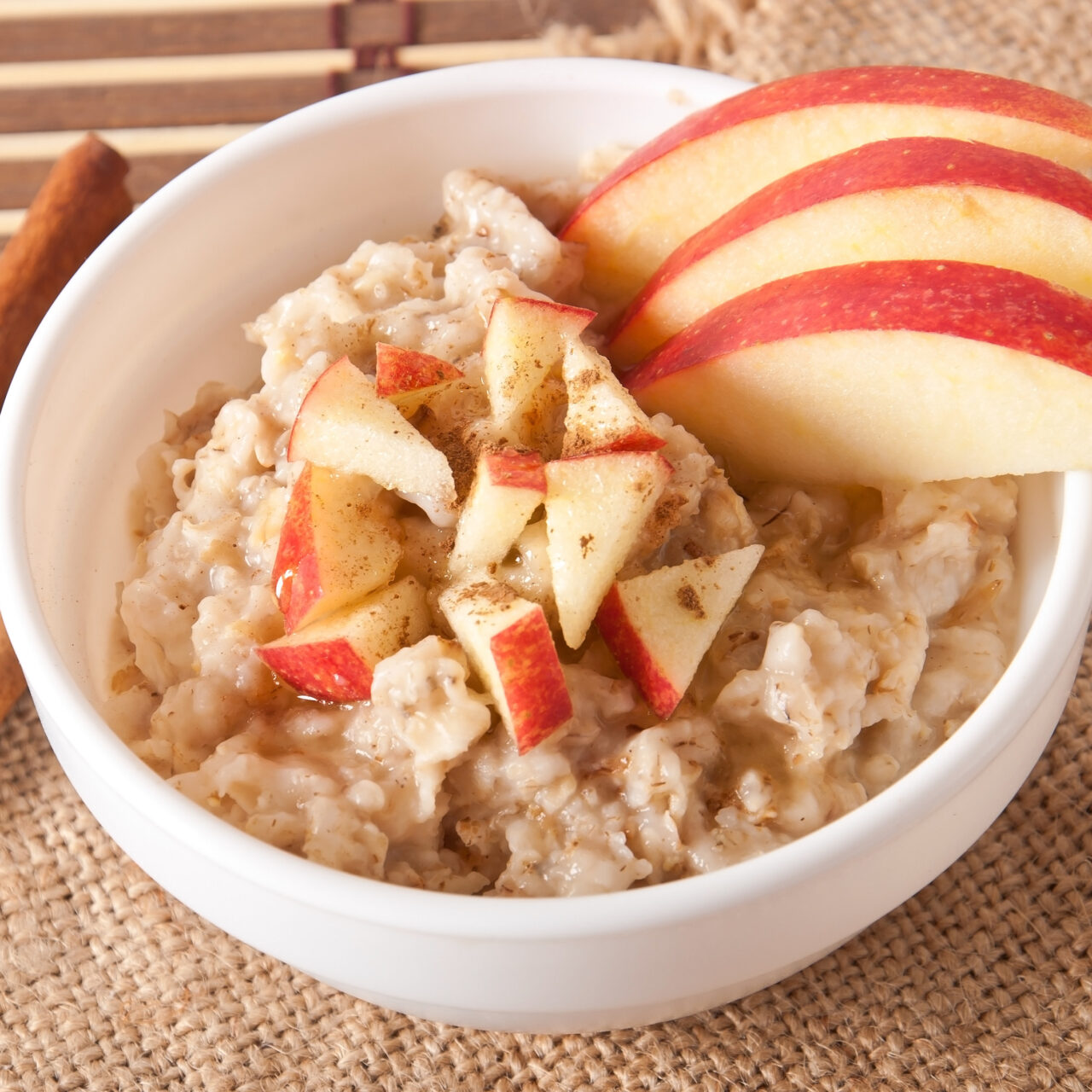 Apple Cinnamon & Walnut Oatmeal - Veggiecurean
