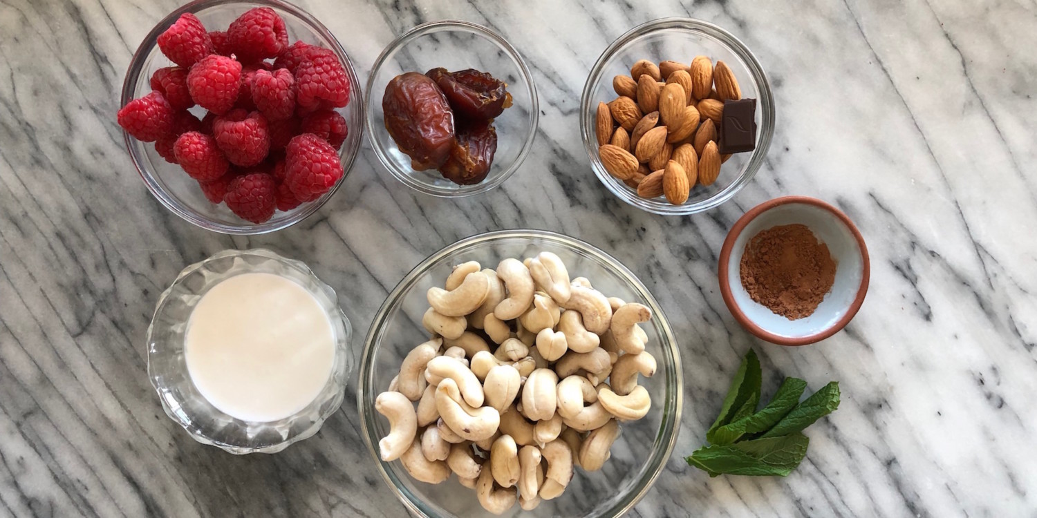 Layered Cashew Cream Pots - Veggiecurean
