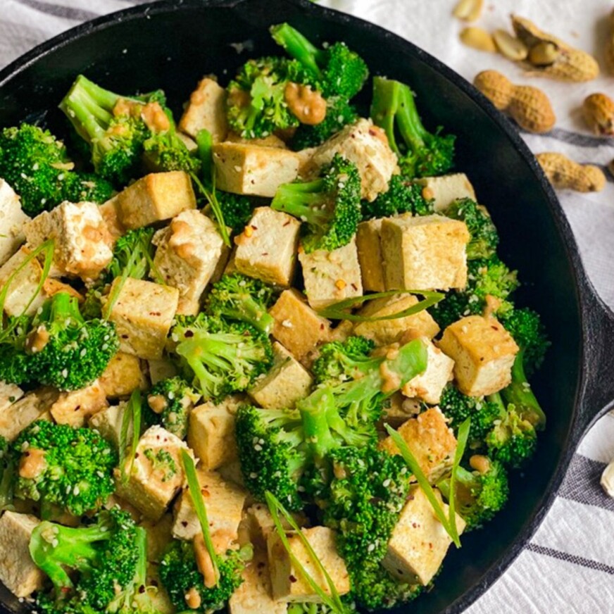 Broccoli And Tofu Stir Fry With Spicy Peanut Sauce Veggiecurean